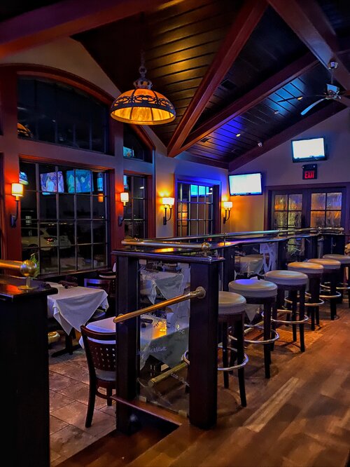 Restaurants at the legends store